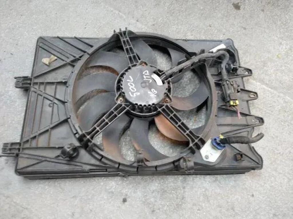 Fiat 500l ventilator motora 1.6 jtd 105 ks. Fiat 500l ventilator