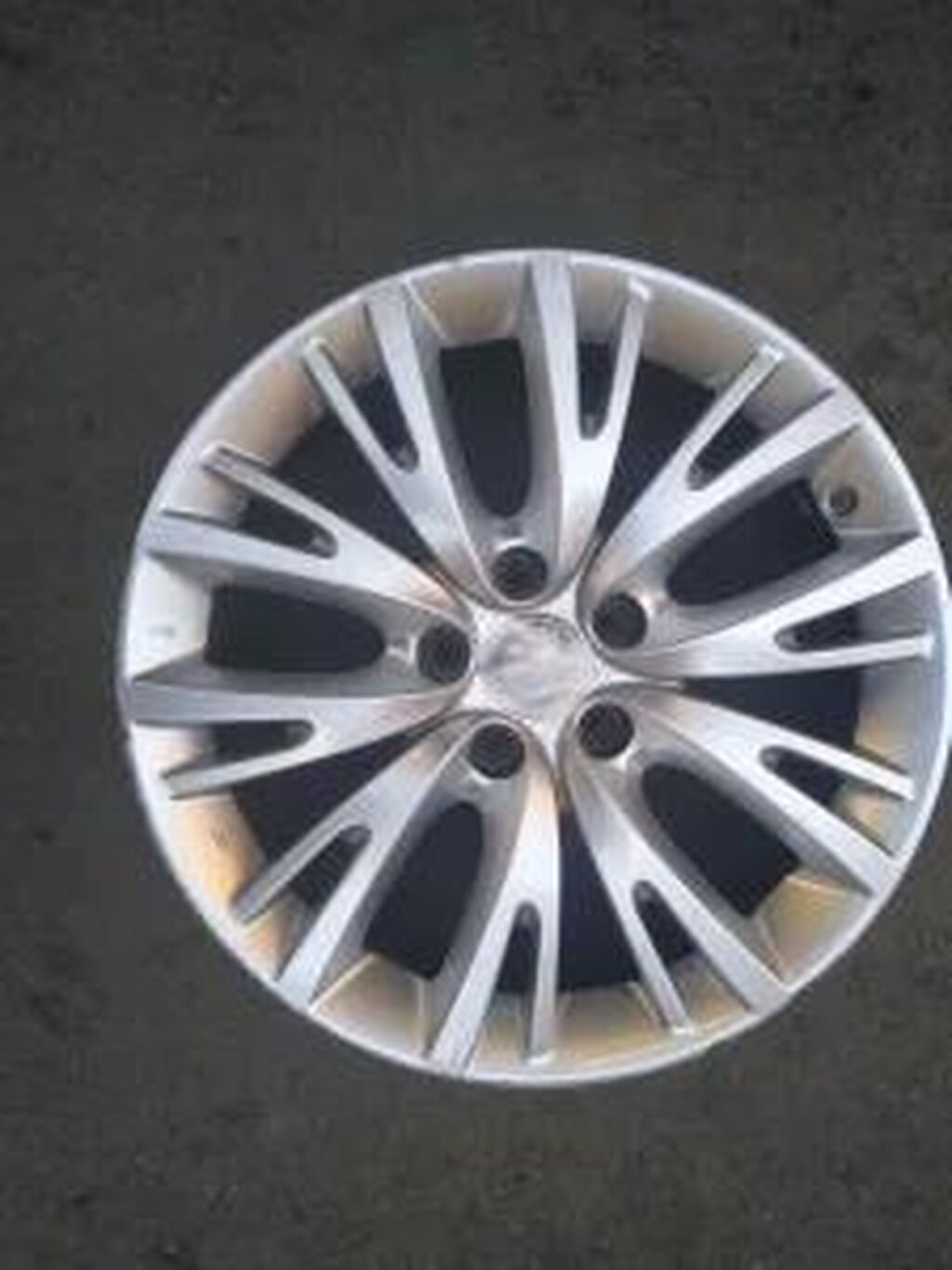 Alu felna 5x110 R 17 komad. Alu felna 5x110 R 17 komad Et41 7.5j Imam