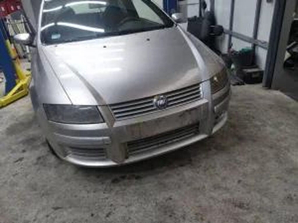 Fiat Stilo 3v kompletan auto u delovima. Fiat Stilo 3v kompletan auto