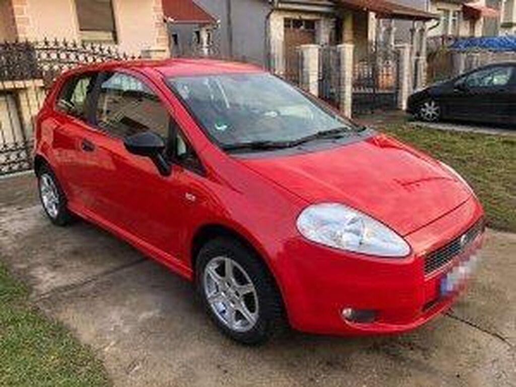Fiat Grande punto 3v vrata. Fiat Grande punto 3v vrata Originalni