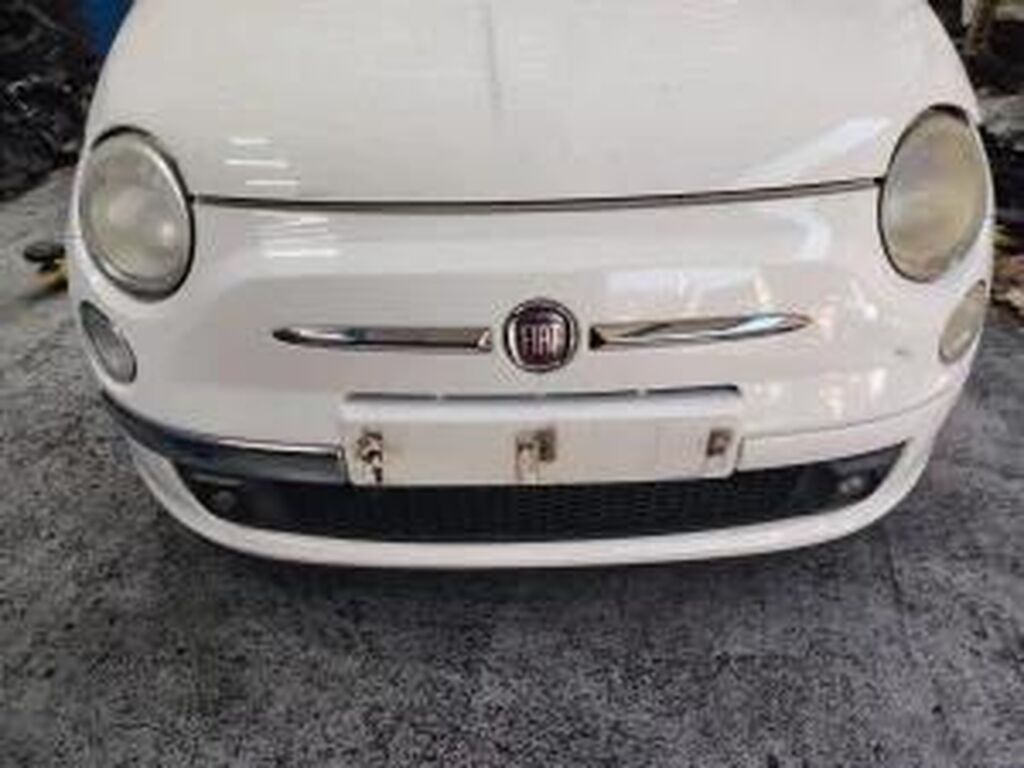 Fiat 500 prednji branik kod boje 268/a. Fiat 500 prednji branik kod