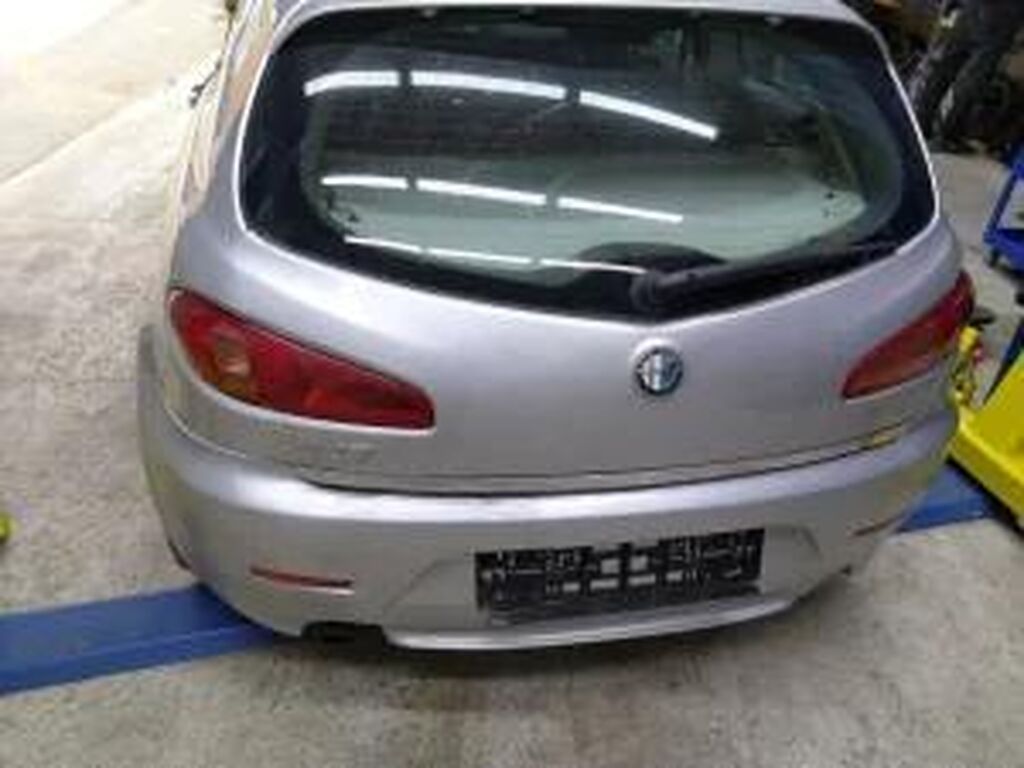 Alfa Romeo 147 restyling gepek kod boje 603. Alfa Romeo 147 restyling