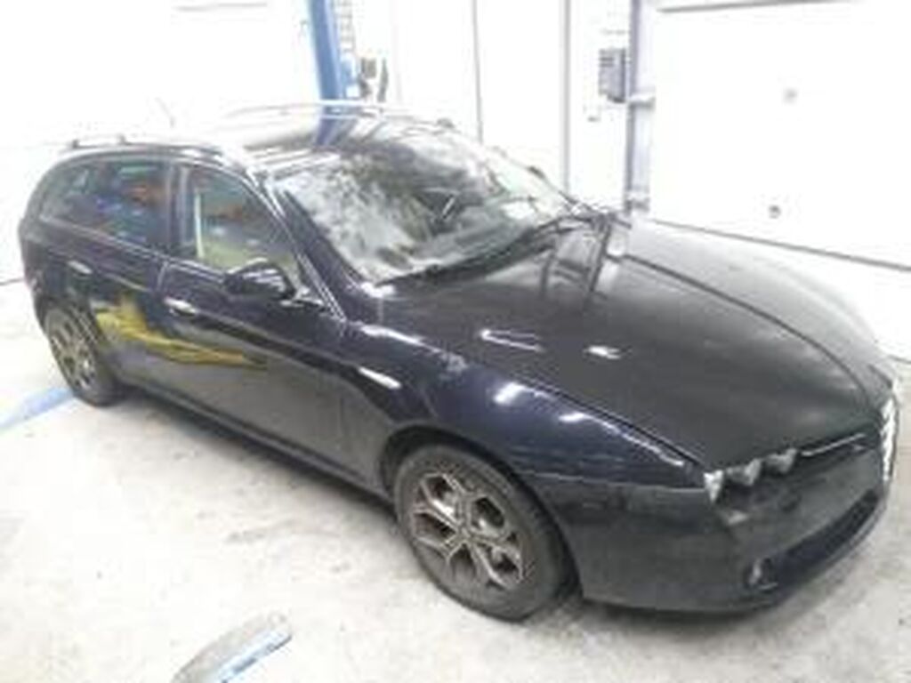 Alfa Romeo 159 kompletan auto u delovima. Alfa Romeo 159 kompletan
