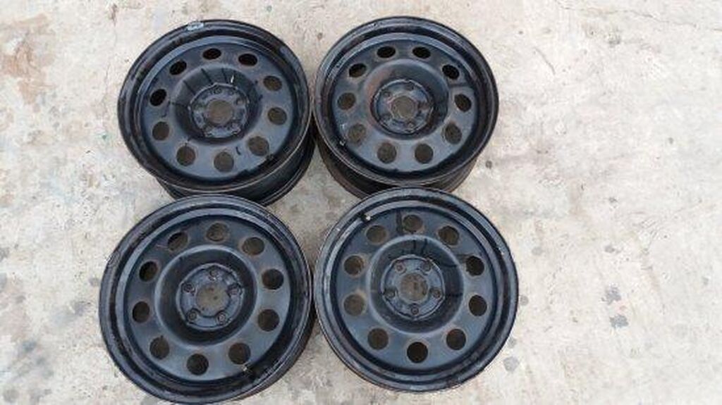 Celicne felne 15\" 5x98 za Alfa Romeo Fiat Lancia. Celicne felne 15\""