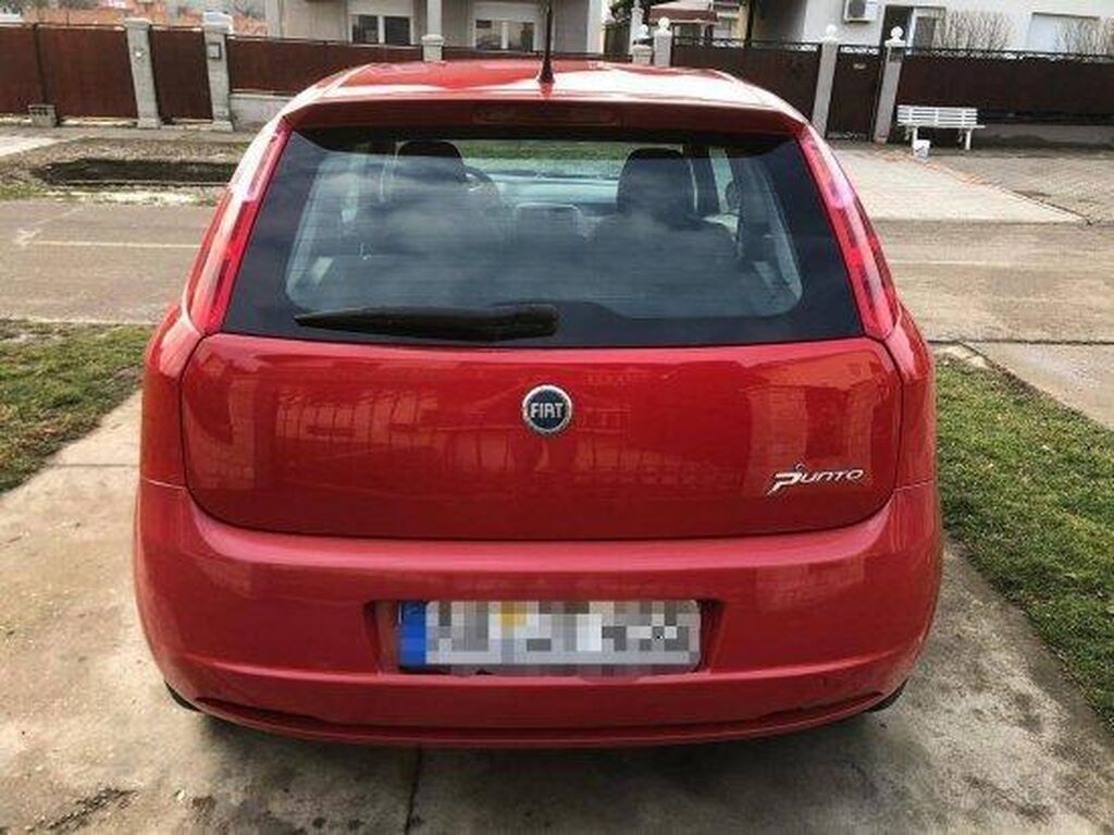 Fiat Grande punto Gepek vrata. Fiat Grande punto Gepek vrata