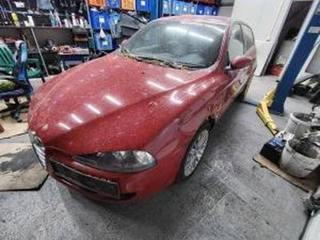 Alfa Romeo 147 kompletan auto u delovima. Alfa Romeo 147 kompletan