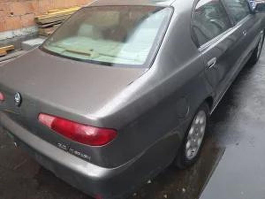 Alfa Romeo 166 zadnji branik. Alfa Romeo 166 zadnji branik Ukoliko
