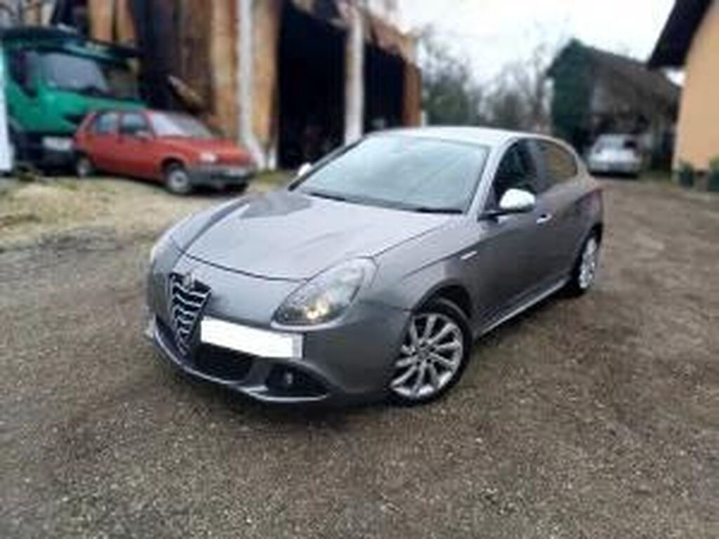 Alfa Romeo Giulietta prednja leva vrata kod boje 618. Alfa Romeo