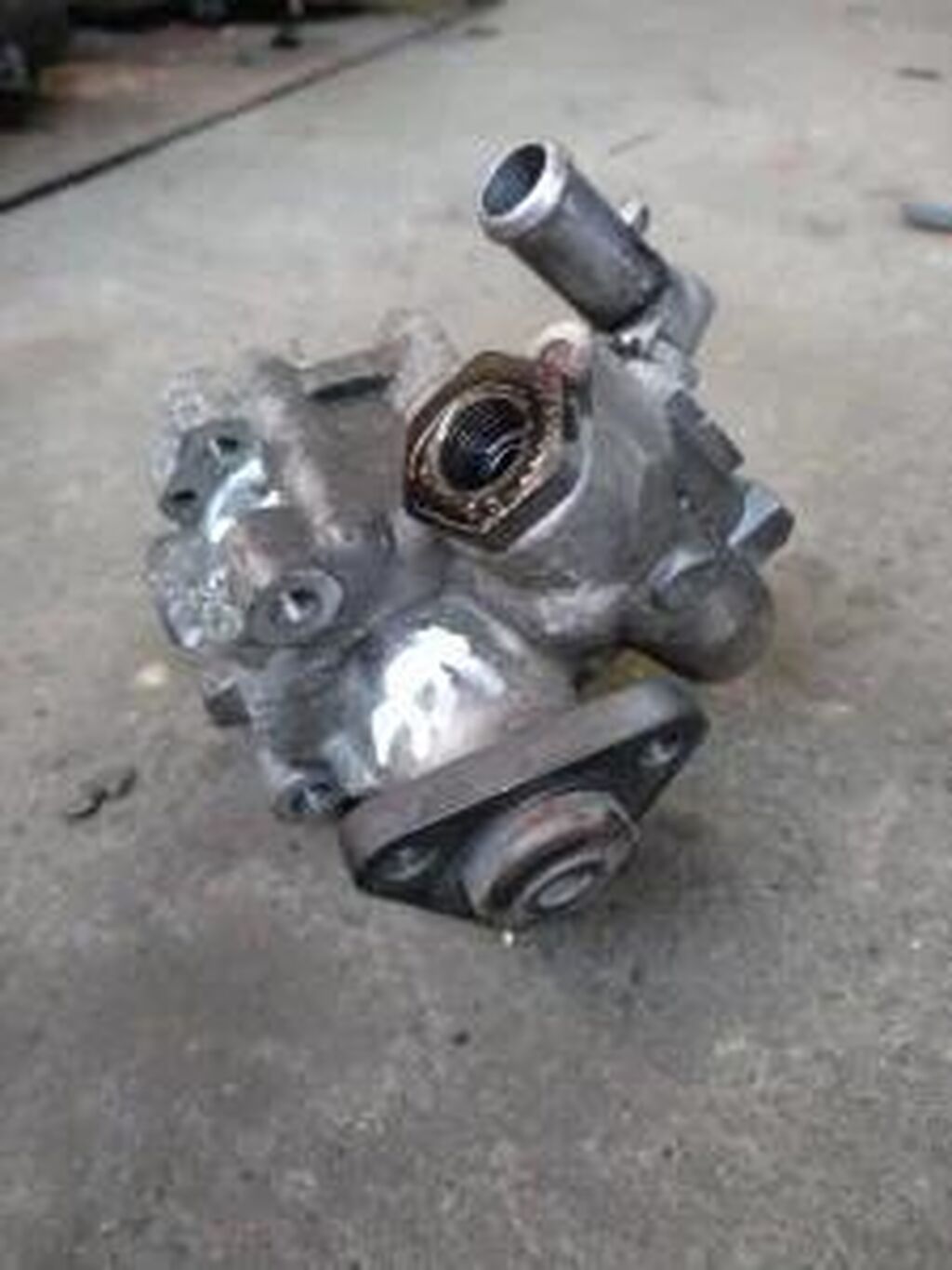 Alfa Romeo 166 servo pumpa 2.0 Ts. Alfa Romeo 166 servo pumpa 2.0