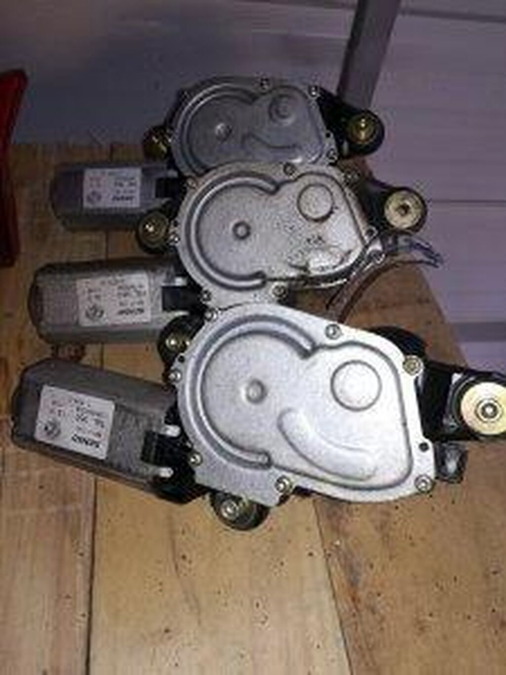 Alfa Romeo 147 zadnji motor brisaca. Alfa Romeo 147 zadnji motor