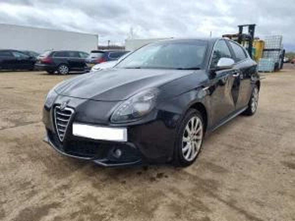 Alfa Romeo Giulietta kompletan auto u delovima. Alfa Romeo Giulietta