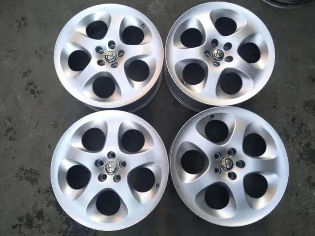 Alu felne 5x98 R17 Alfa Romeo. Alu felne 5x98 R17 Alfa RomeoOriginalni
