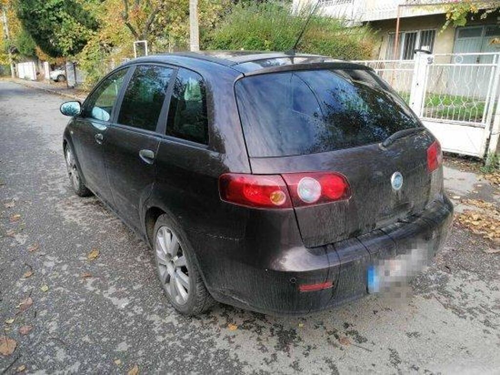 Fiat Croma zadnji branik. Fiat Croma zadnji branik Originalni polovni