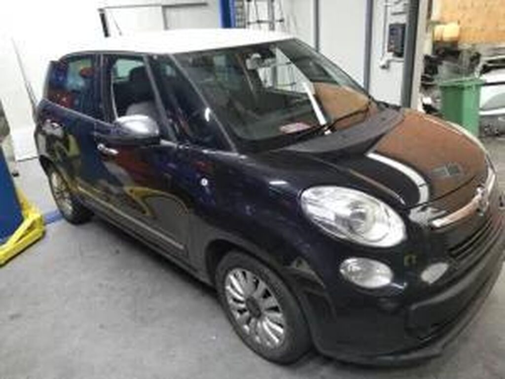 Fiat 500l krilo desno kod boje 909/b. Fiat 500l krilo desno kod boje