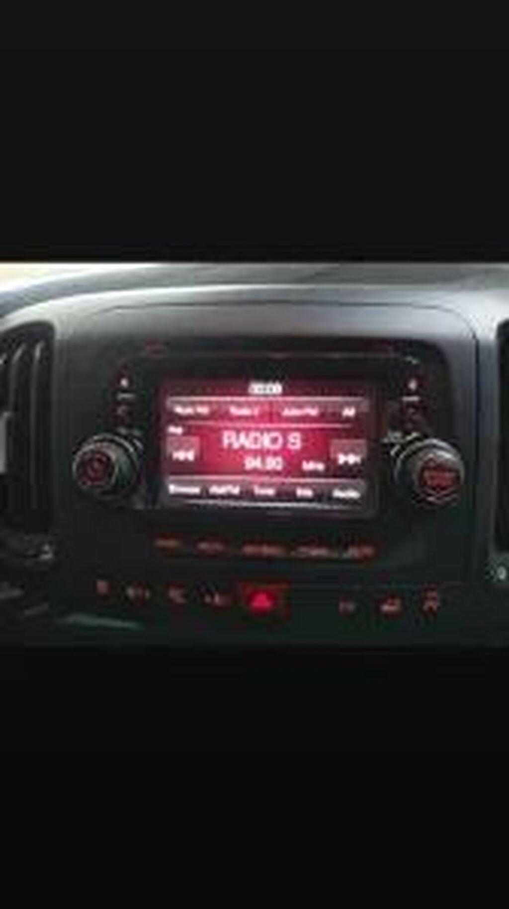 Fiat 500l radio. Fiat 500l radioOriginalni delovi Moguca ugradnja