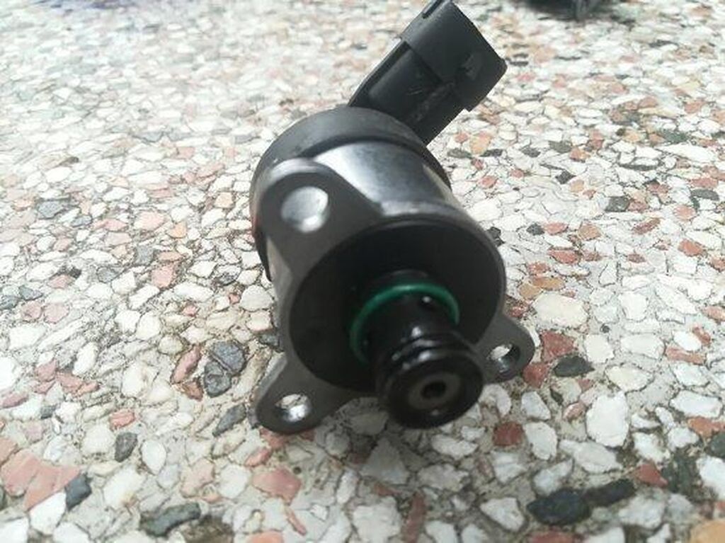 Regulator pritiska goriva FIAT STILO 1.9'16v JTD. Regulator pritiska