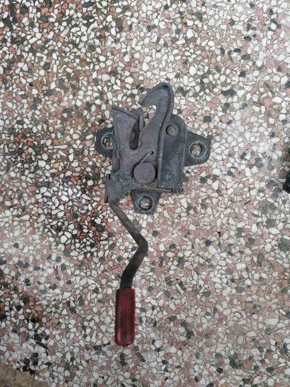 Lancia ypsilon brava haube. Lancia ypsilon brava haube Originalni