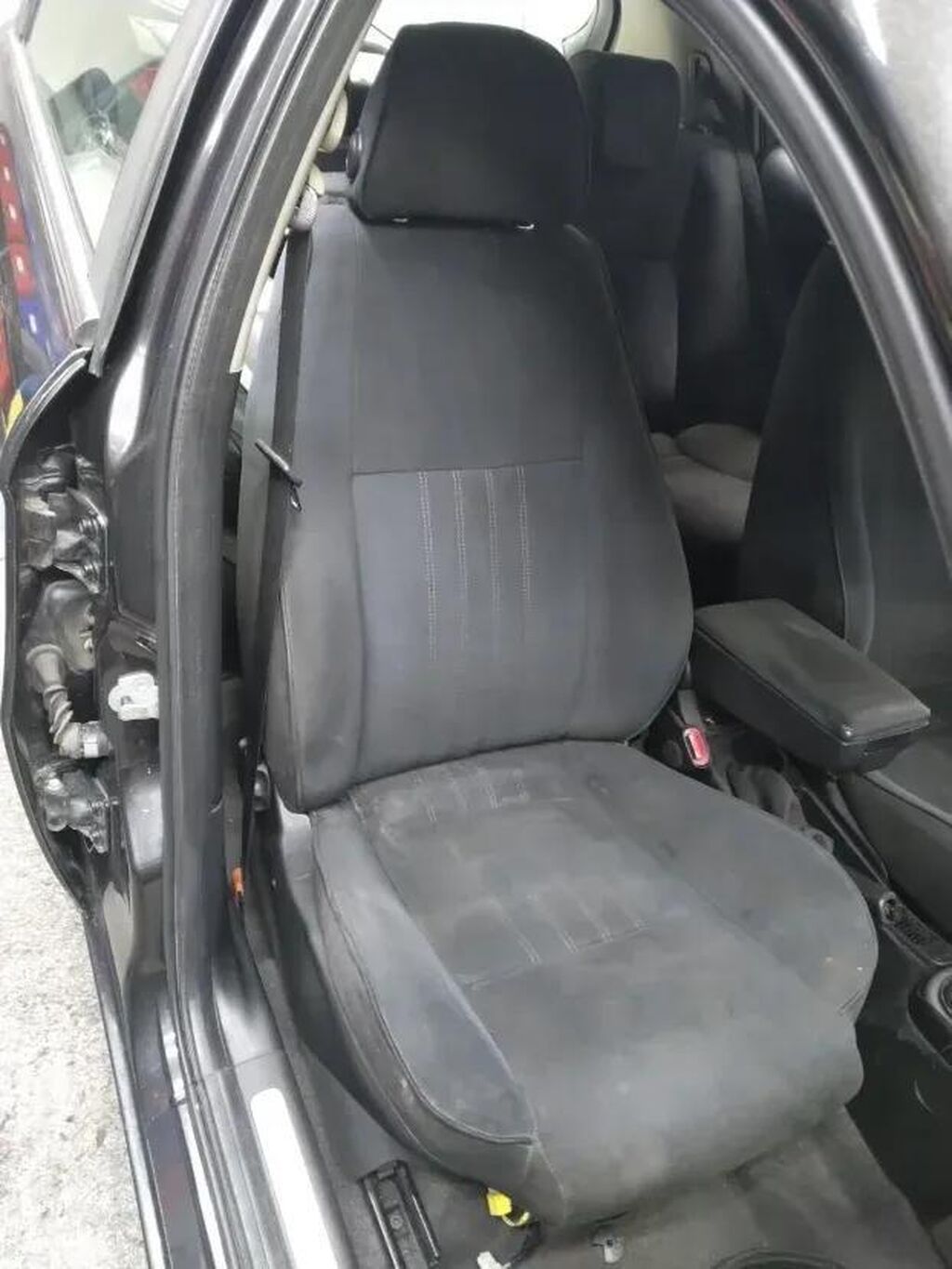 Alfa Romeo 147 sedista 5v. Alfa Romeo 147 sedista 5v Originalni delovi