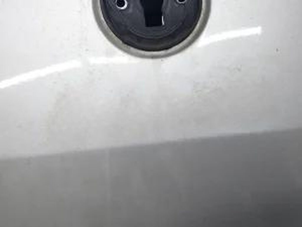 Alfa Romeo Giulietta znak na haubi. Alfa Romeo Giulietta znak na