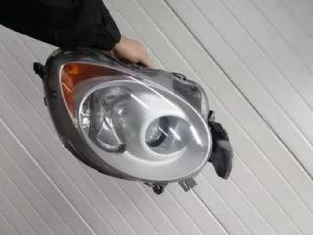 Alfa Romeo Mito desni far. Alfa Romeo Mito desni far Originalni delovi
