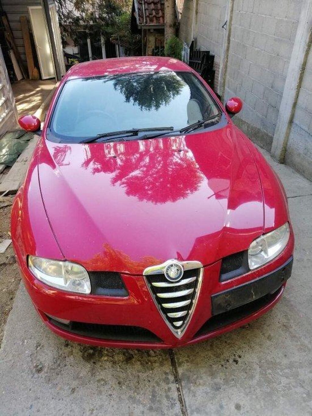 Alfa Romeo GT hauba. Alfa Romeo GT hauba Kontakt 69 0 danas Korišćeno