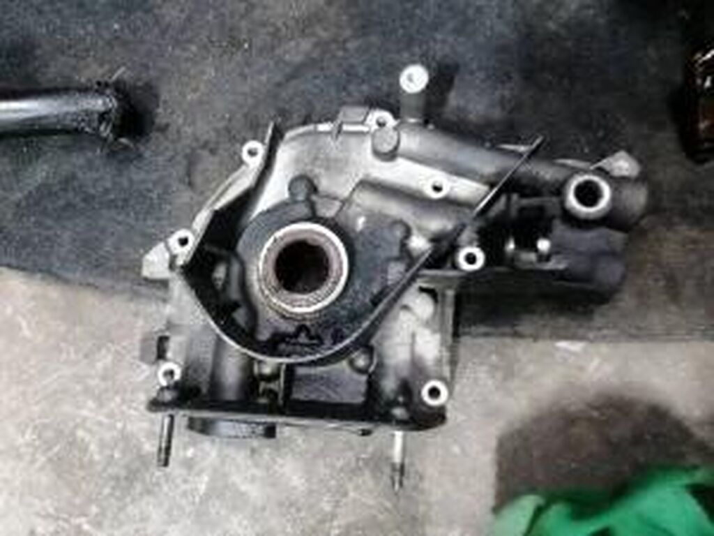 Alfa Romeo Mito uljna pumpa 1.4b turbo. Alfa Romeo Mito uljna pumpa