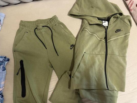 Nike tech fleece