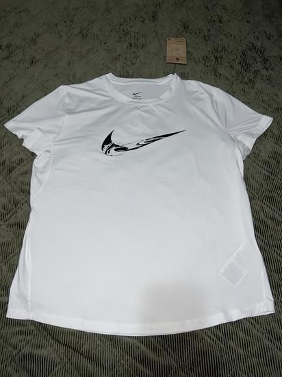 NIKE One Swoosh Logo T-Shirt vel. S NOVO