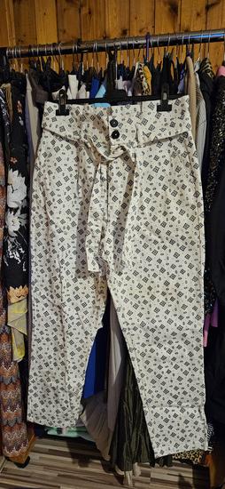 Nove pantalone CACHE CACHE vel.40