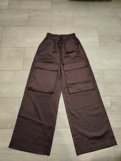 Lumina siroke pantalone sve po 500din