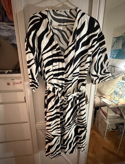 Zara lanena haljina zebra print