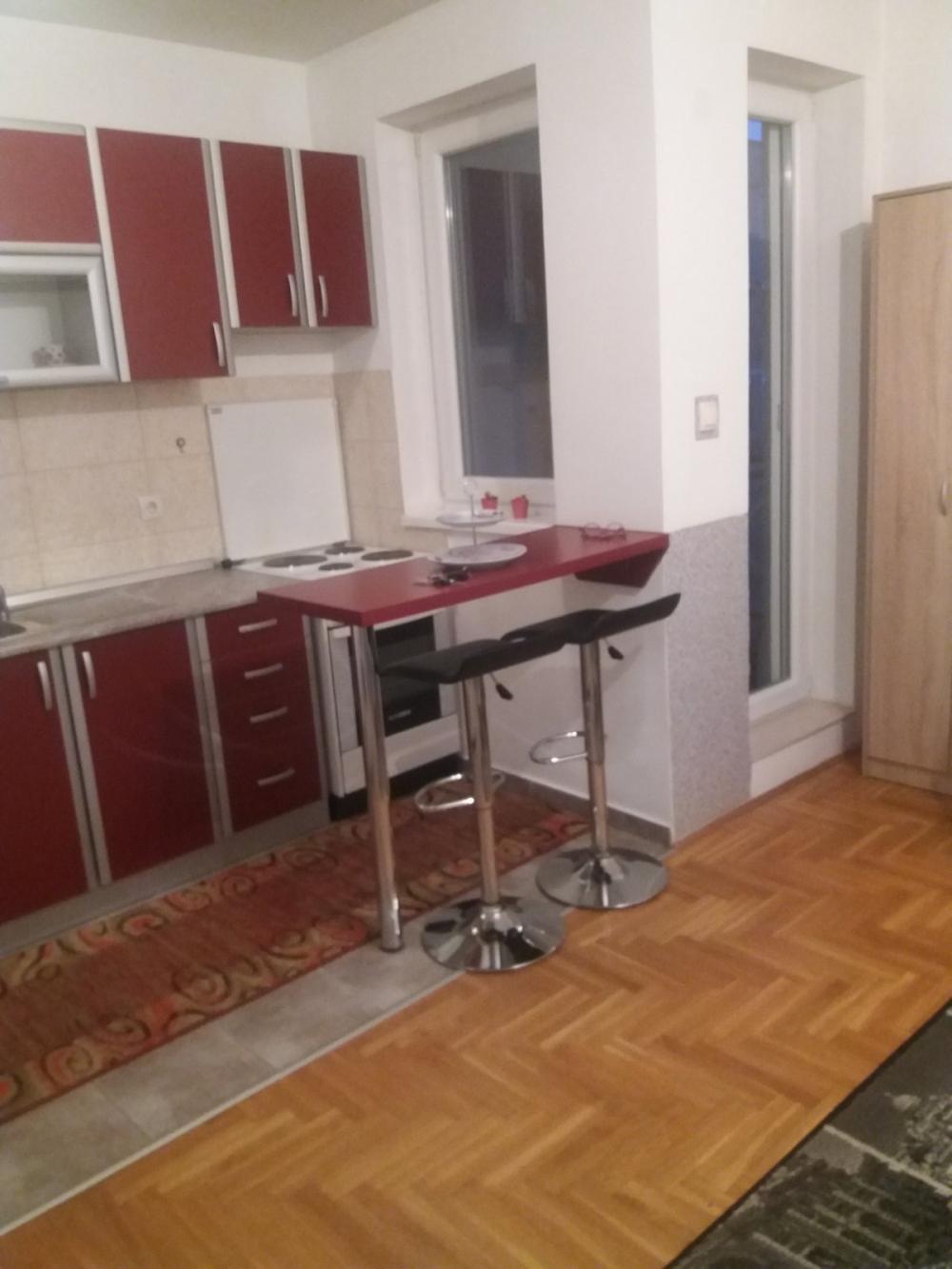 heroja pinkija, Stan za izdavanje, 25m2, 300€
