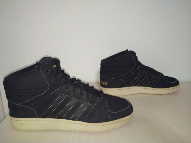 Adidas prelepe duboke patike broj 43,5 original