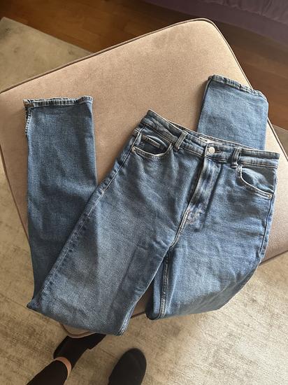 257.NOVE Bershka farmerke