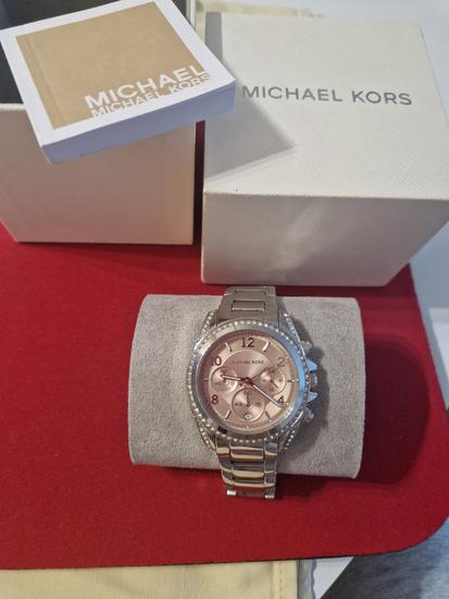 Sat Michael Kors