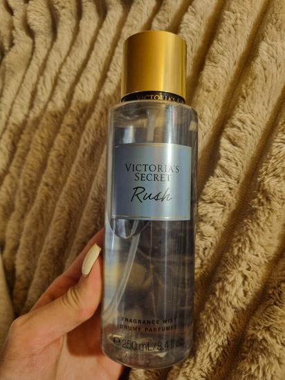Victoria's secret mist Rush
