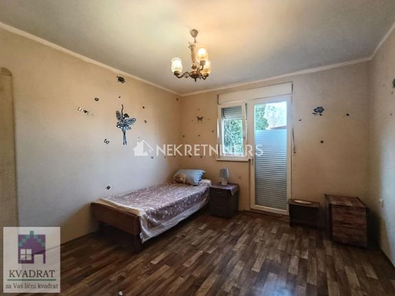 IZDAVANJE! Stan u kući 70m², Zvečka, Obrenovac - 300€