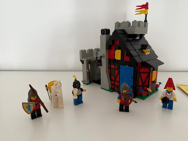 Lego Castle 6067:Guarded Inn