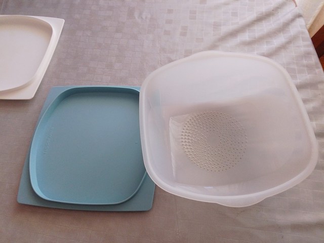 Tupperware Cheesmart cetvrtasti