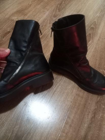 SAVRSENE KAO NOVE MOVIMENTE CIZME VEL 41