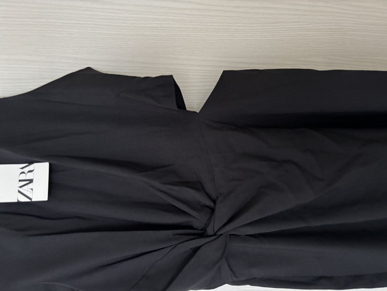 Zara haljina crna NOVO