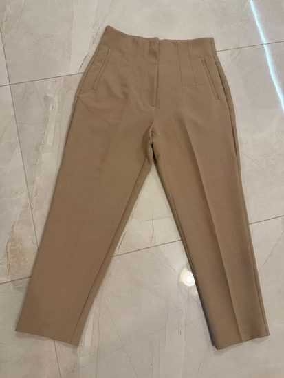 Zara pantalone