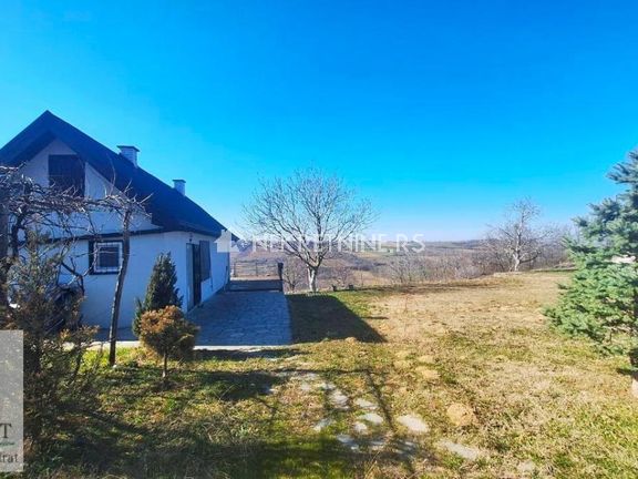 Čarobna vikendica u prirodi 48 m², Sremski Karlovci, Banstol - 115.000€