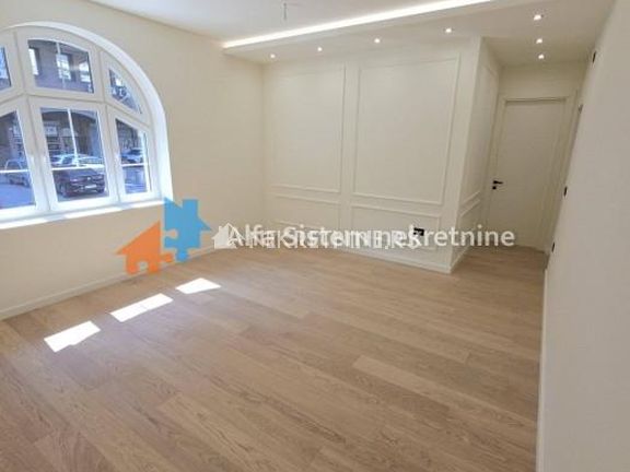 Stari grad, Trg Republike, 2.5 stan, 70m2, 1200 EUR, ID 52966