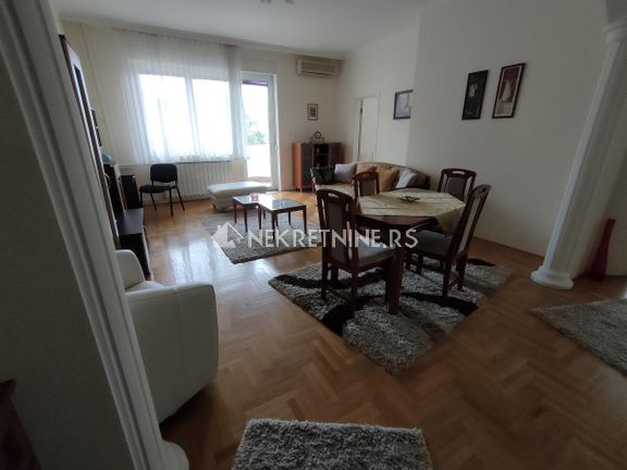Izdajemo trosoban stan, Dedinje, 75m²