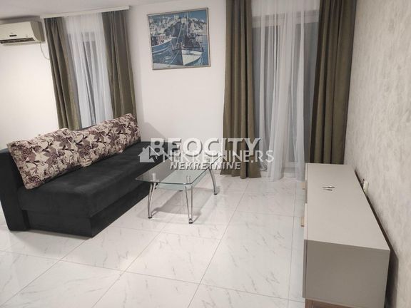 Novi Beograd, Bežanijska kosa, Joze Šćurle, 1.5, 50m2, 450EUR