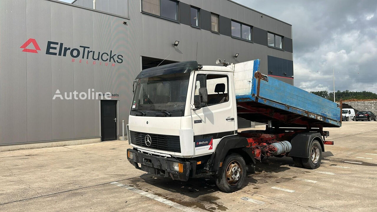 Mercedes-Benz SK 809 (POMPE MANUELLE / MANUAL PUMP / HELPER / AUXILAIRY / SPER kiper