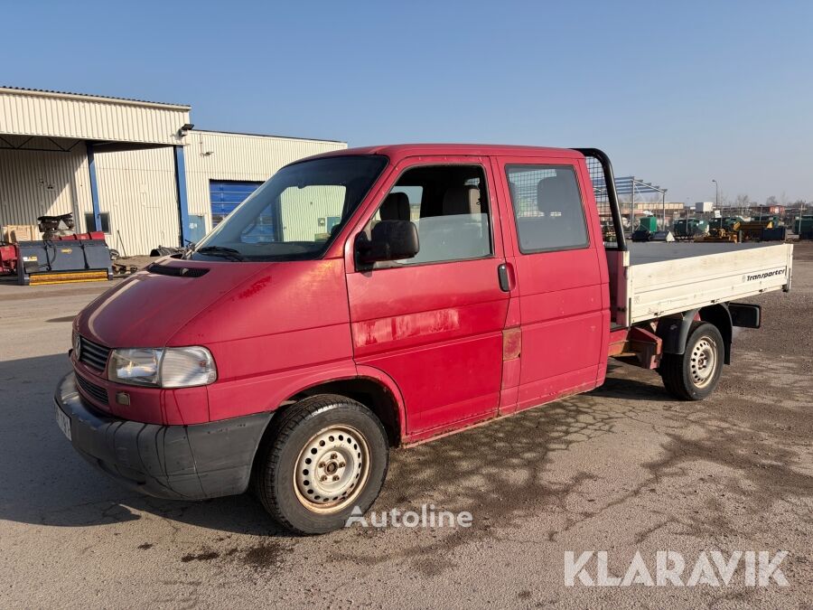 Prodaje se Volkswagen Transporter Dubbelhytt kamion s ravnom platformom < 3.5t na aukciji