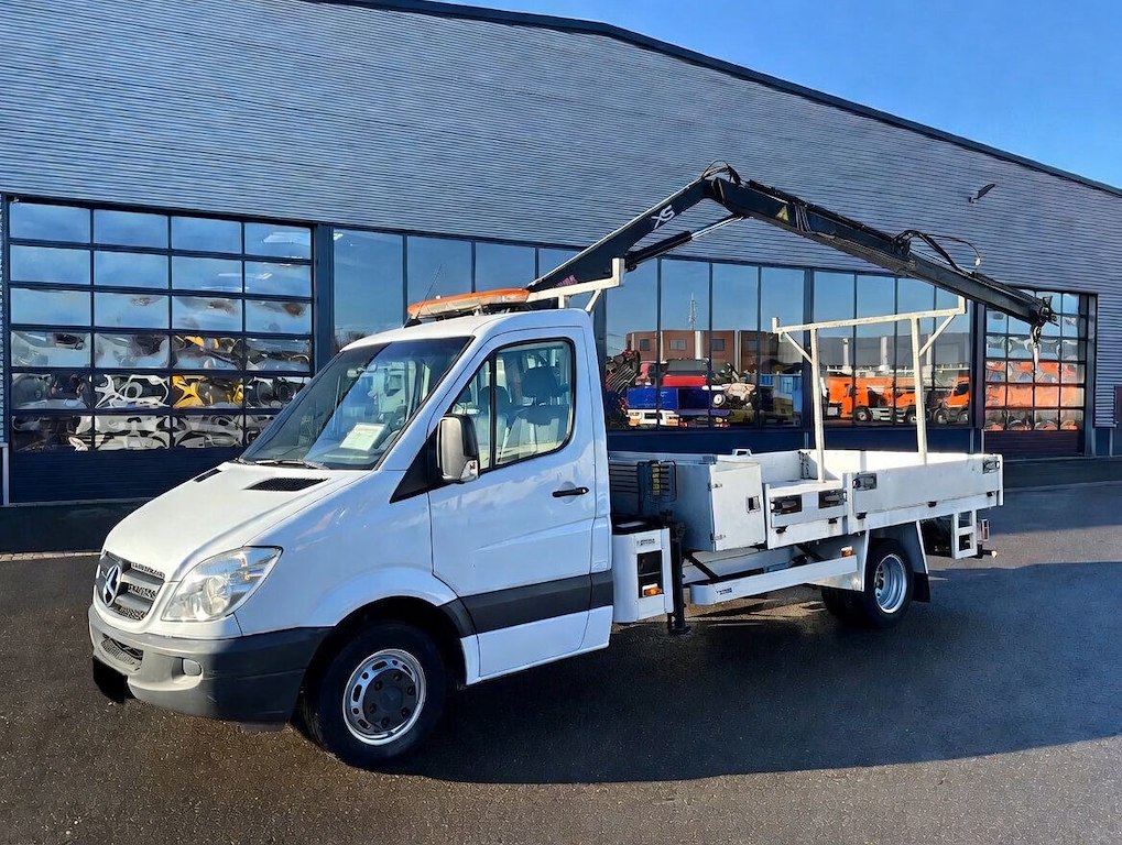 Mercedes-Benz Sprinter 513 2.2 CDI / Hiab 2 Ton Meter Loading Crane J kamion s ravnom platformom < 3.5t