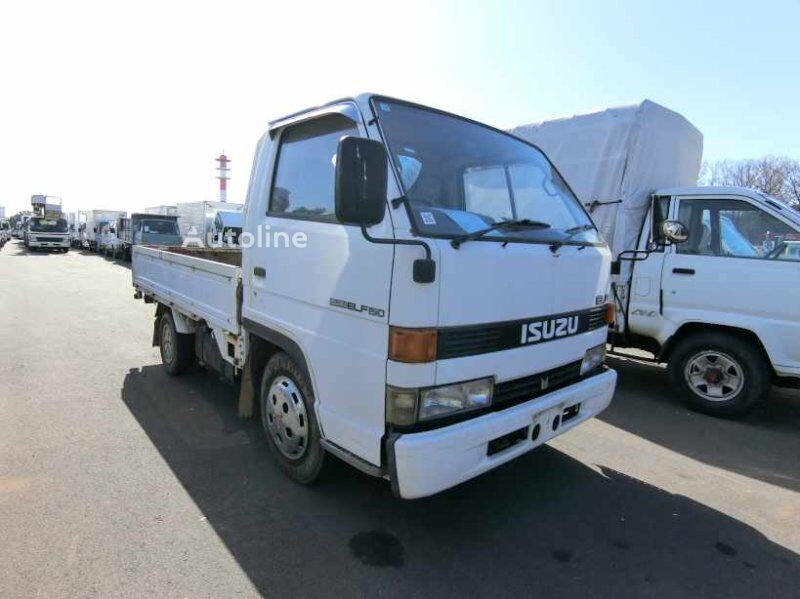 Isuzu ELF kamion s ravnom platformom < 3.5t